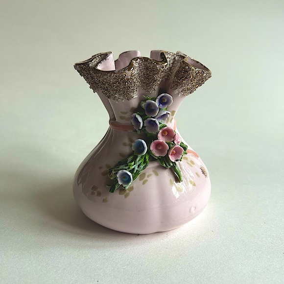 Lefton | Accents | Vintage Lefton Handpainted Ruffled Bag Vase Blue ...